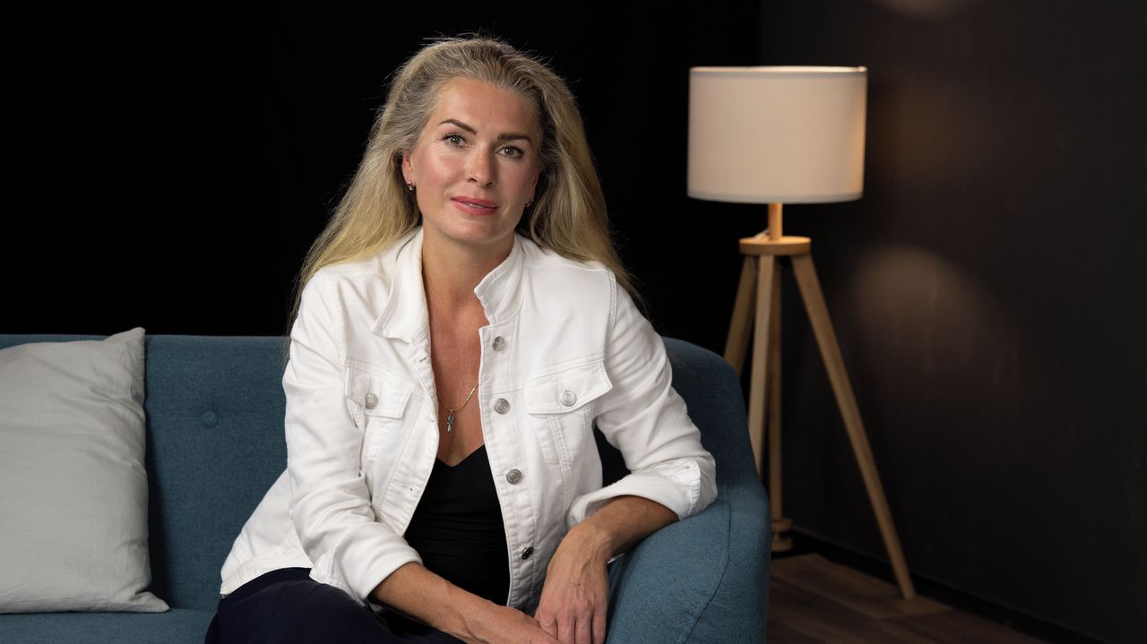 Olga Menzelová |rozhovor | život se slavným režisérem | smrti | Stream